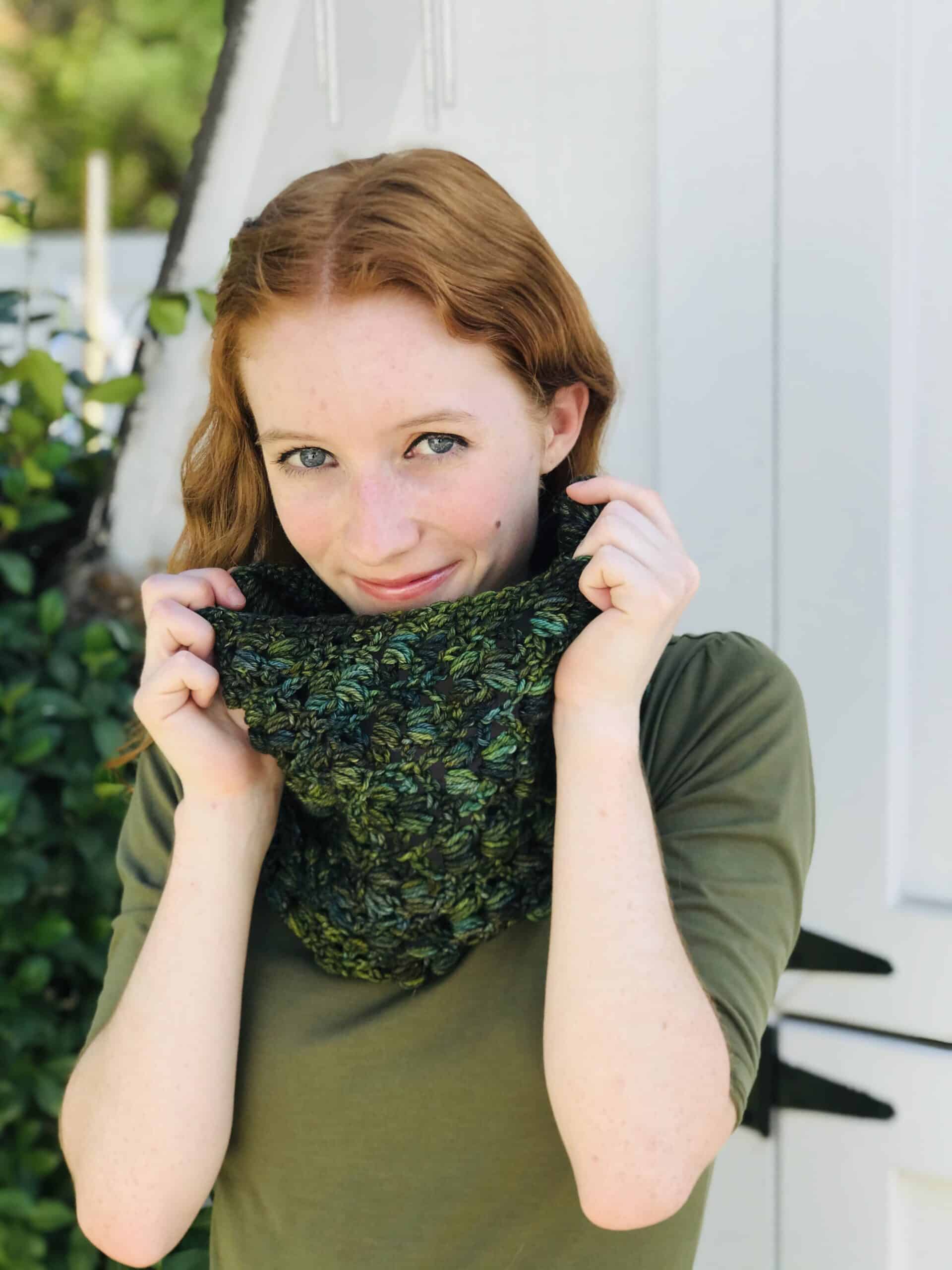 Crochet Cowl Pattern with Worsted Weight Yarn - Everglade Cowl