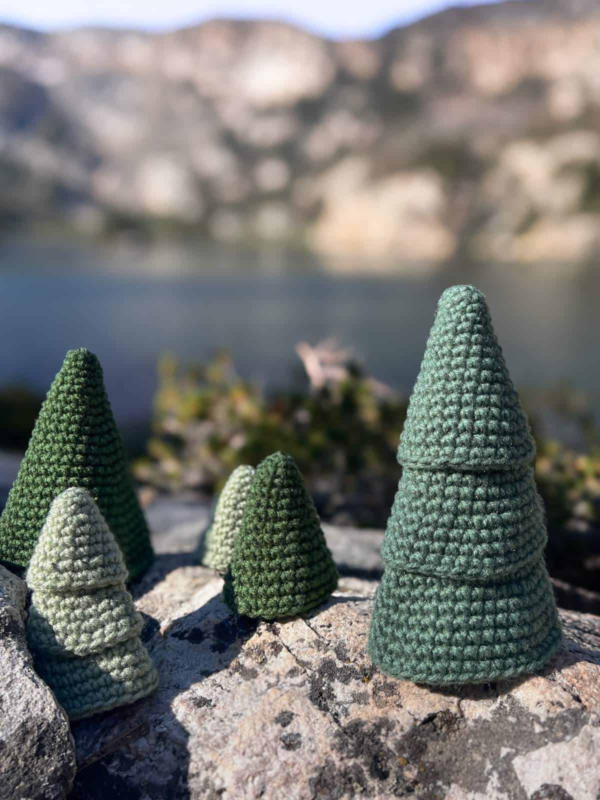 Simple Crochet Christmas Tree: Free Pattern in 5 Sizes